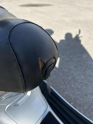 Grey Piaggio Vespa 2005 in Alytus, with an engine capacity of 0.13 L and mileage of 19 thousand km for 1350 €, photo 10 on AUTOMOTO.COM.LV