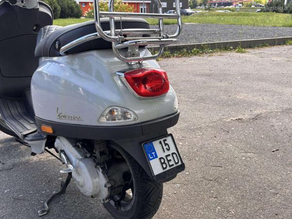 Grey Piaggio Vespa 2006 in Vilnius, with an engine capacity of 49.00 L and mileage of 14 thousand km for 1000 €, photo 4 on AUTOMOTO.COM.LV