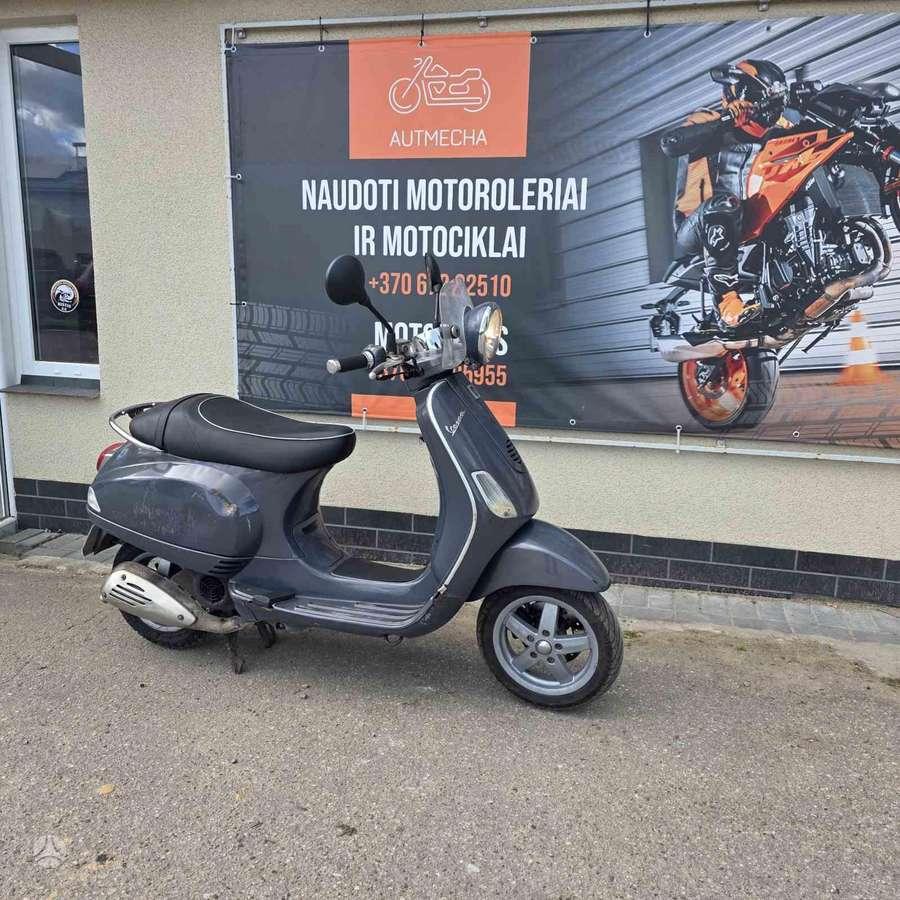 Grey Piaggio Vespa 2006 in Panevezys, with an engine capacity of 0.13 L and mileage of 22 thousand km for 1450 €, photo 1 on AUTOMOTO.COM.LV