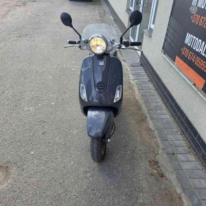 Grey Piaggio Vespa 2006 in Panevezys, with an engine capacity of 0.13 L and mileage of 22 thousand km for 1450 €, photo 9 on AUTOMOTO.COM.LV