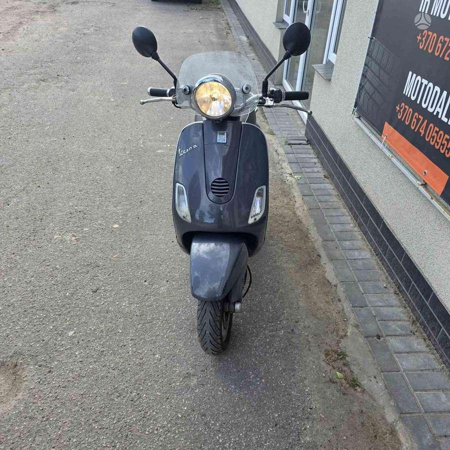 Grey Piaggio Vespa 2006 in Panevezys, with an engine capacity of 0.13 L and mileage of 22 thousand km for 1450 €, photo 9 on AUTOMOTO.COM.LV