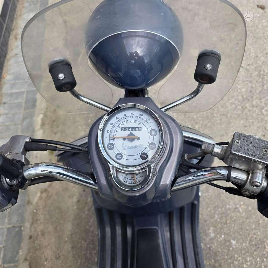 Grey Piaggio Vespa 2006 in Panevezys, with an engine capacity of 0.13 L and mileage of 22 thousand km for 1450 €, photo 11 on AUTOMOTO.COM.LV