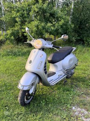 Grey Piaggio Vespa 2007 in Kaunas, with an engine capacity of 0.13 L and mileage of 16 thousand km for 1499 €, photo  on AUTOMOTO.COM.LV