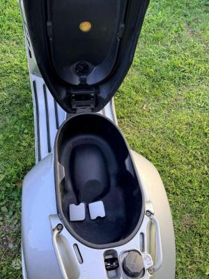Pelēks Piaggio Vespa 2007 Kauņa, ar dzinēja tilpumu 0.13 L un nobraukumu 16 tūkst. km par 1499 €, foto 8 vietnē AUTOMOTO.COM.LV