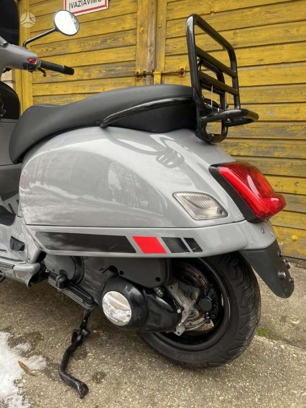 Pelēks Piaggio Vespa 2016 Kauņa, ar dzinēja tilpumu 0.30 L un nobraukumu 35 tūkst. km par 1800 €, foto 8 vietnē AUTOMOTO.COM.LV