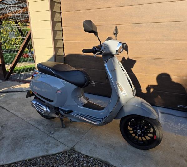 Pelēks Piaggio Vespa 2018 Pasvalys, ar dzinēja tilpumu 0.05 L un nobraukumu 20 tūkst. km par 1299 €, foto 1 vietnē AUTOMOTO.COM.LV