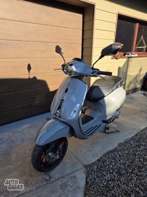 Pelēks Piaggio Vespa 2018 Pasvalys, ar dzinēja tilpumu 0.05 L un nobraukumu 20 tūkst. km par 1299 €, foto 24 vietnē AUTOMOTO.COM.LV