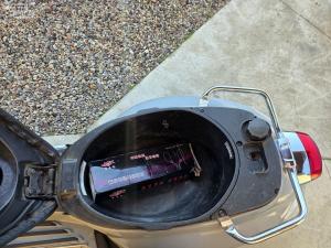 Pelēks Piaggio Vespa 2018 Pasvalys, ar dzinēja tilpumu 0.05 L un nobraukumu 20 tūkst. km par 1299 €, foto 27 vietnē AUTOMOTO.COM.LV