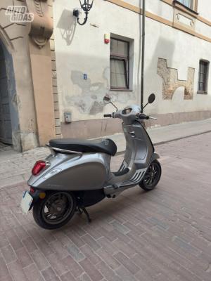 Pelēks Piaggio Vespa 2019 Viļņa, ar dzinēja tilpumu 0.00 L un nobraukumu 9 tūkst. km par 3400 €, foto 7 vietnē AUTOMOTO.COM.LV