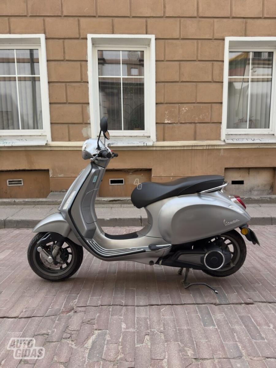 Pelēks Piaggio Vespa 2019 Viļņa, ar dzinēja tilpumu 0.00 L un nobraukumu 9 tūkst. km par 3400 €, foto 10 vietnē AUTOMOTO.COM.LV