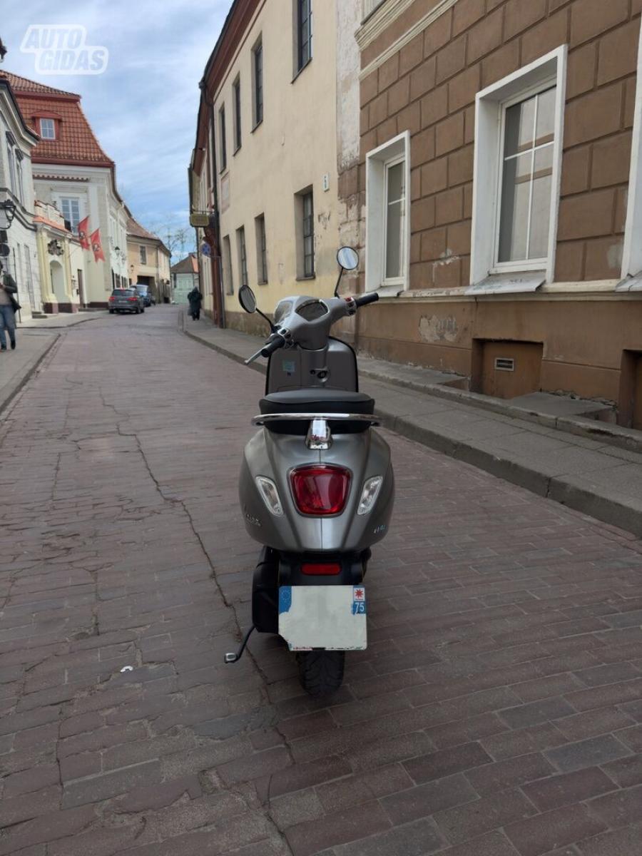 Pelēks Piaggio Vespa 2019 Viļņa, ar dzinēja tilpumu 0.00 L un nobraukumu 9 tūkst. km par 3400 €, foto 11 vietnē AUTOMOTO.COM.LV
