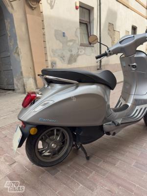 Pelēks Piaggio Vespa 2019 Viļņa, ar dzinēja tilpumu 0.00 L un nobraukumu 9 tūkst. km par 3400 €, foto 12 vietnē AUTOMOTO.COM.LV