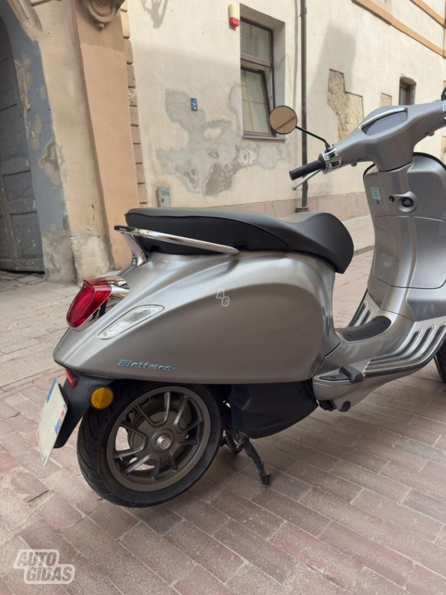 Pelēks Piaggio Vespa 2019 Viļņa, ar dzinēja tilpumu 0.00 L un nobraukumu 9 tūkst. km par 3400 €, foto 12 vietnē AUTOMOTO.COM.LV