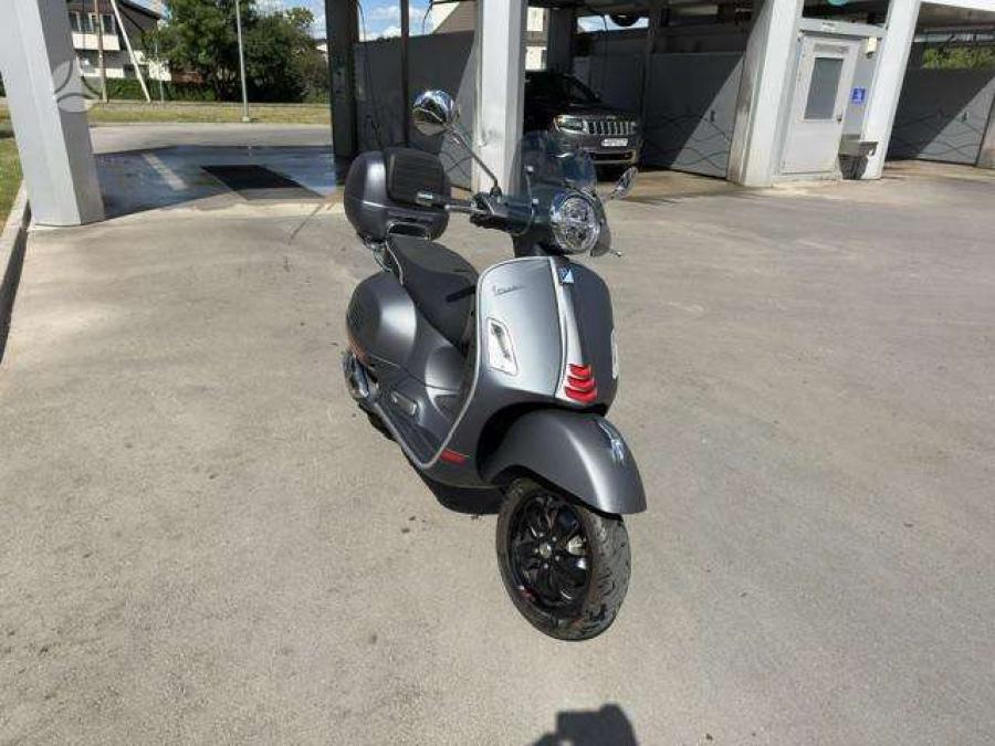 Grey Piaggio Vespa 2021 in Siauliai, with an engine capacity of 0.30 L and mileage of 4 thousand km for 4999 €, photo 3 on AUTOMOTO.COM.LV