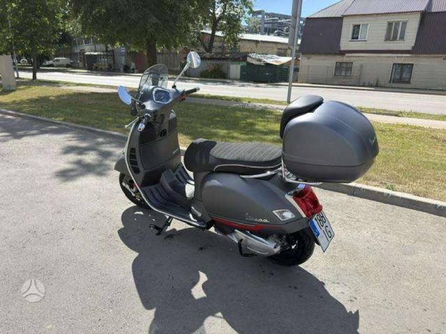 Grey Piaggio Vespa 2021 in Siauliai, with an engine capacity of 0.30 L and mileage of 4 thousand km for 4999 €, photo 4 on AUTOMOTO.COM.LV