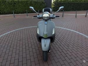 Серый Piaggio Vespa 2023 в Вильнюс, объемом двигателя 0.28 л и пробегом 8 тыс. км за 6000 €, фото 3 на AUTOMOTO.COM.LV