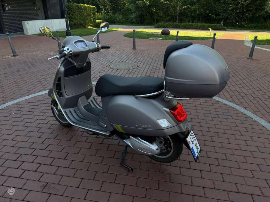 Серый Piaggio Vespa 2023 в Вильнюс, объемом двигателя 0.28 л и пробегом 8 тыс. км за 6000 €, фото 6 на AUTOMOTO.COM.LV