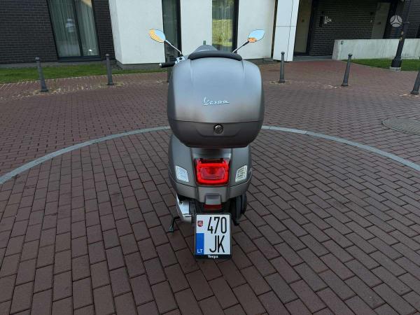 Pelēks Piaggio Vespa 2023 Viļņa, ar dzinēja tilpumu 0.28 L un nobraukumu 8 tūkst. km par 6000 €, foto 6 vietnē AUTOMOTO.COM.LV