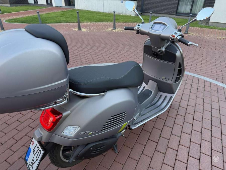 Серый Piaggio Vespa 2023 в Вильнюс, объемом двигателя 0.28 л и пробегом 8 тыс. км за 6000 €, фото 10 на AUTOMOTO.COM.LV