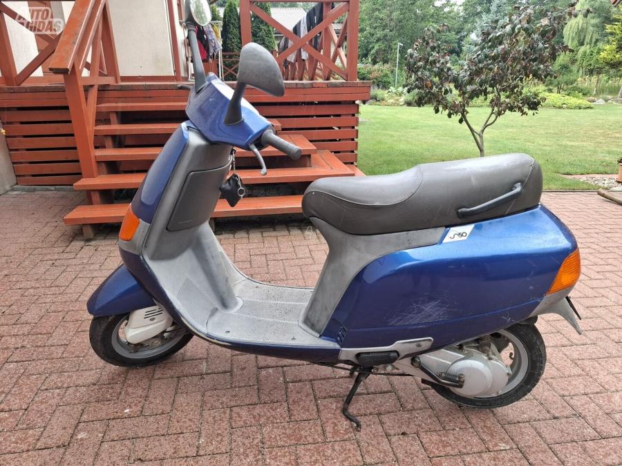Piaggio Vespa 1992 в Вильнюс, объемом двигателя 0.05 л и пробегом 0 тыс. км за 550 €, фото 1 на AUTOMOTO.COM.LV