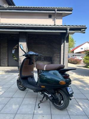 Piaggio Vespa 2000 в Вильнюс, объемом двигателя 49.00 л и пробегом 15 тыс. км за 800 €, фото 4 на AUTOMOTO.COM.LV