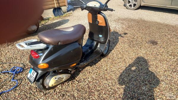 Piaggio Vespa 2003 Viļņa, ar dzinēja tilpumu 0.00 L un nobraukumu 0 tūkst. km par 800 €, foto 6 vietnē AUTOMOTO.COM.LV