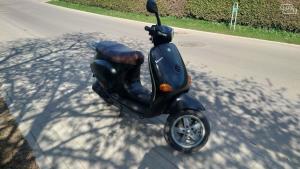 Piaggio Vespa 2003 в Вильнюс, объемом двигателя 0.00 л и пробегом 0 тыс. км за 1000 €, фото 3 на AUTOMOTO.COM.LV