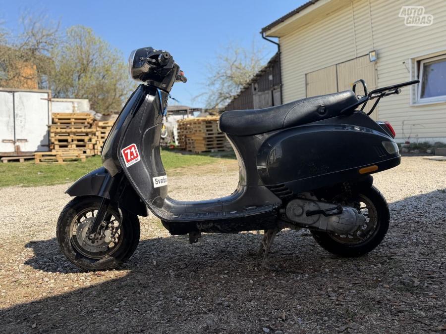 Piaggio Vespa 2004 in Vilnius, with an engine capacity of 0.00 L and mileage of 0 thousand km for 300 €, photo 3 on AUTOMOTO.COM.LV