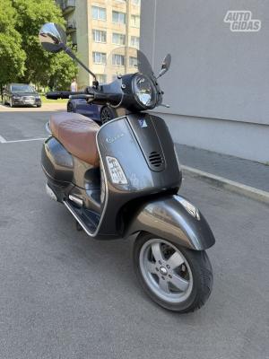 Piaggio Vespa 2004 Kauņa, ar dzinēja tilpumu 0.13 L un nobraukumu 37 tūkst. km par 2100 €, foto  vietnē AUTOMOTO.COM.LV