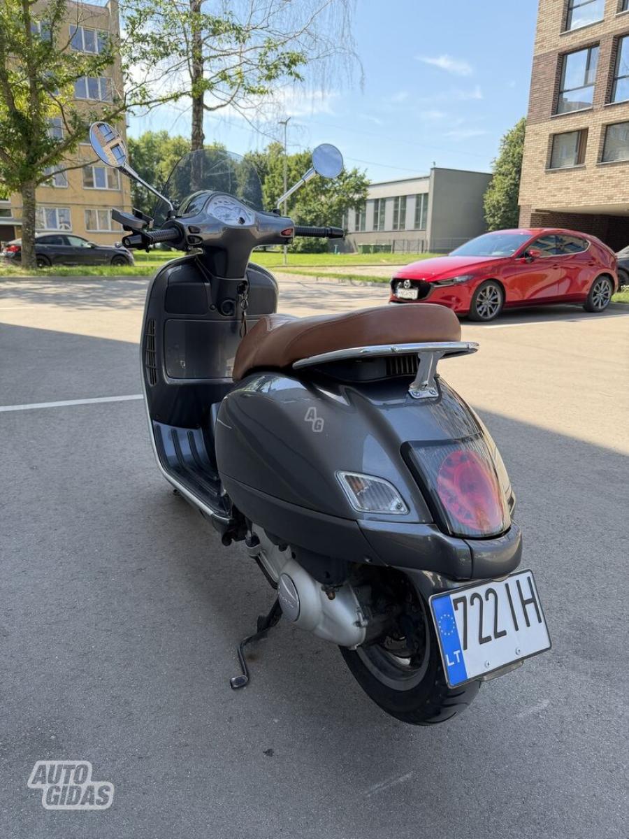 Piaggio Vespa 2004 in Kaunas, with an engine capacity of 0.13 L and mileage of 37 thousand km for 2100 €, photo 3 on AUTOMOTO.COM.LV