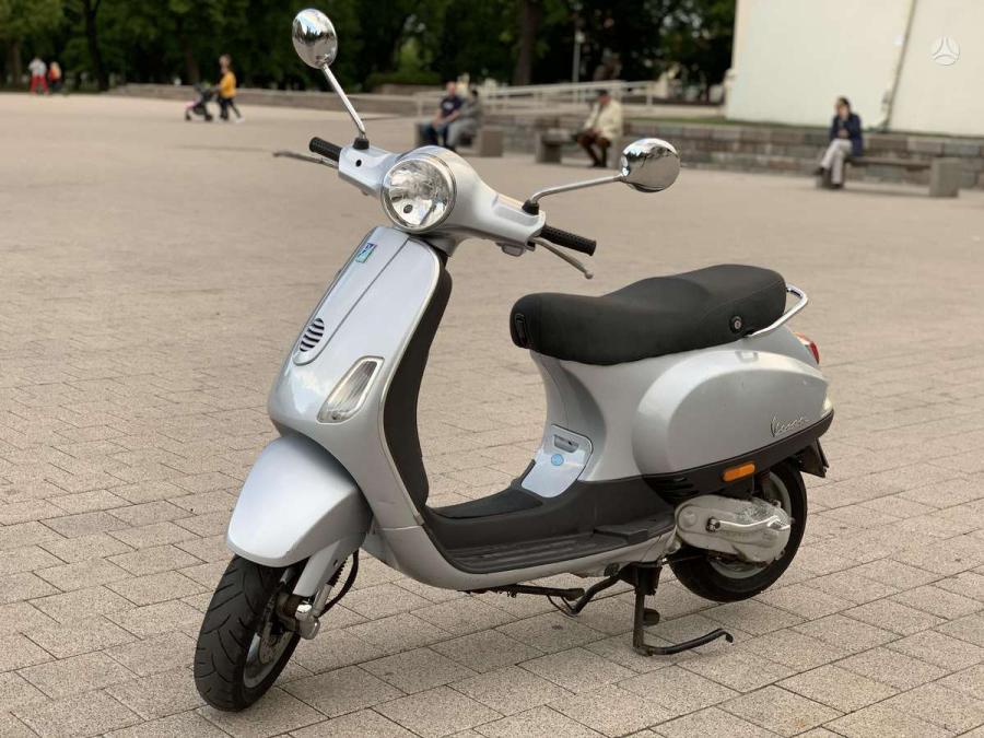 Piaggio Vespa 2004 in Vilnius, with an engine capacity of 0.00 L and mileage of 15 thousand km for 750 €, photo 3 on AUTOMOTO.COM.LV