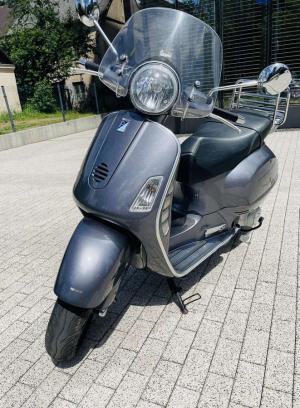 Piaggio Vespa 2004 in Vilnius, with an engine capacity of 0.20 L and mileage of 4 thousand km for 1950 €, photo  on AUTOMOTO.COM.LV