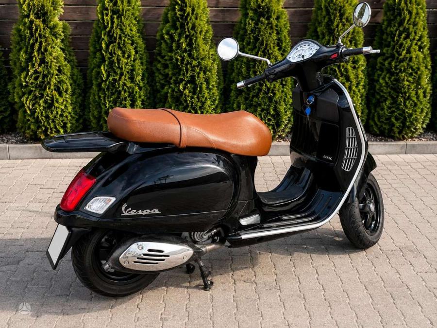 Piaggio Vespa 2004 in Vilnius, with an engine capacity of 0.20 L and mileage of 20 thousand km for 1550 €, photo 5 on AUTOMOTO.COM.LV