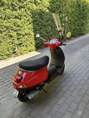 Piaggio Vespa 2005 Kretinga, ar dzinēja tilpumu 49.00 L un nobraukumu 8 tūkst. km par 1000 €, foto 4 vietnē AUTOMOTO.COM.LV