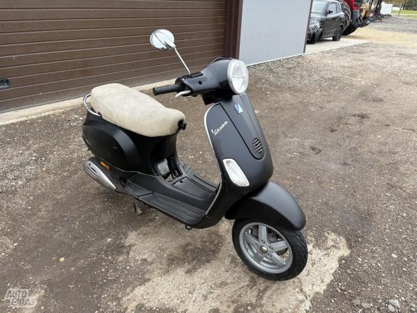 Piaggio Vespa 2006 Kelmė, ar dzinēja tilpumu 0.05 L un nobraukumu 27 tūkst. km par 465 €, foto 1 vietnē AUTOMOTO.COM.LV