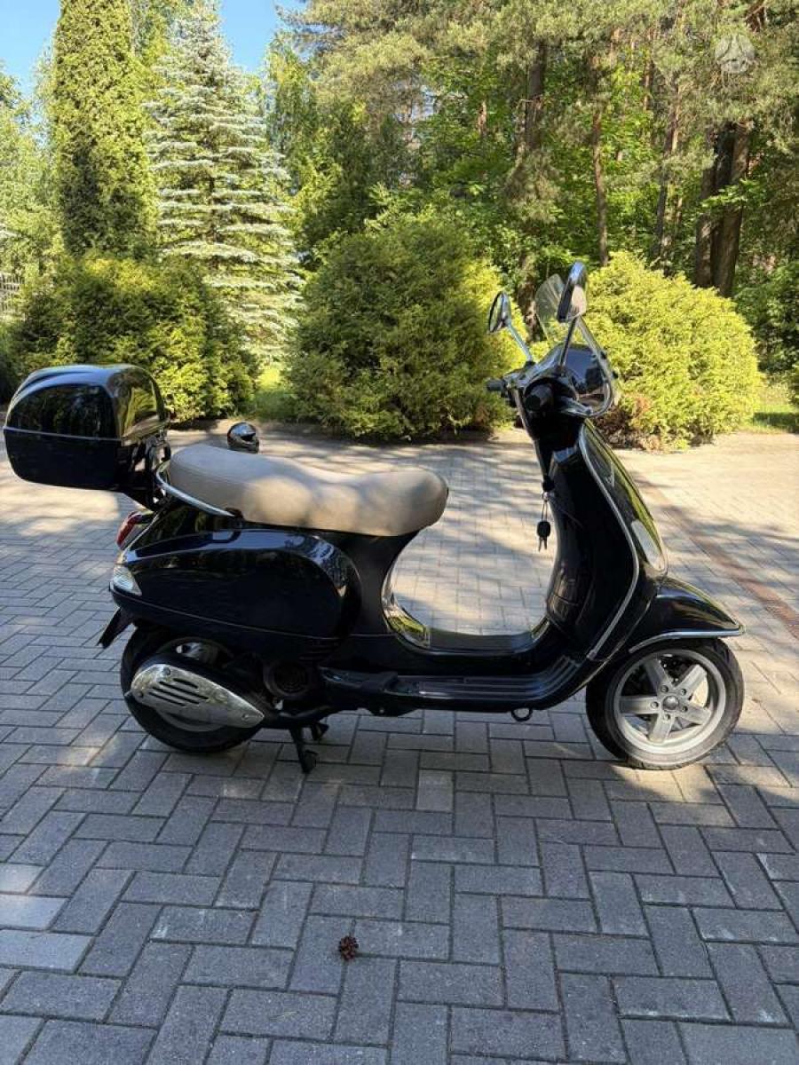 Piaggio Vespa 2007 Viļņa, ar dzinēja tilpumu 0.13 L un nobraukumu 11 tūkst. km par 1950 €, foto 3 vietnē AUTOMOTO.COM.LV