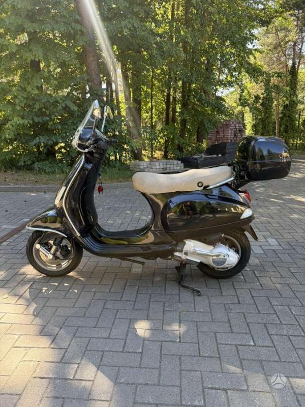 Piaggio Vespa 2007 in Vilnius, with an engine capacity of 0.13 L and mileage of 11 thousand km for 1950 €, photo 5 on AUTOMOTO.COM.LV