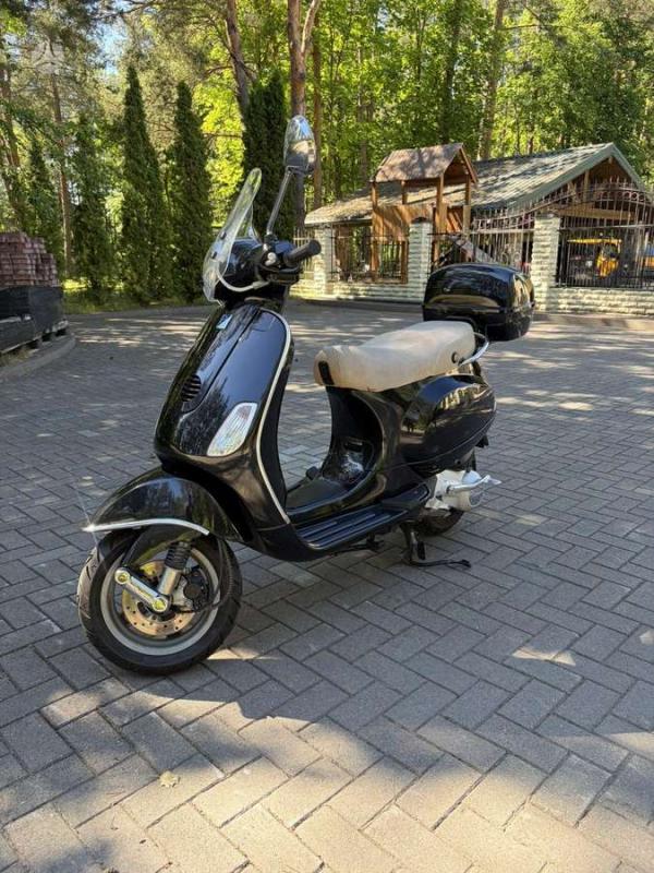 Piaggio Vespa 2007 in Vilnius, with an engine capacity of 0.13 L and mileage of 11 thousand km for 1950 €, photo 6 on AUTOMOTO.COM.LV