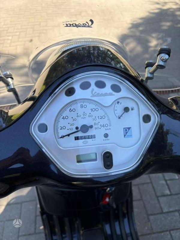 Piaggio Vespa 2007 in Vilnius, with an engine capacity of 0.13 L and mileage of 11 thousand km for 1950 €, photo 9 on AUTOMOTO.COM.LV