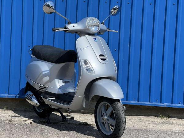 Piaggio Vespa 2007 in Ukmerge, with an engine capacity of 0.13 L and mileage of 50 thousand km for 1550 €, photo 1 on AUTOMOTO.COM.LV