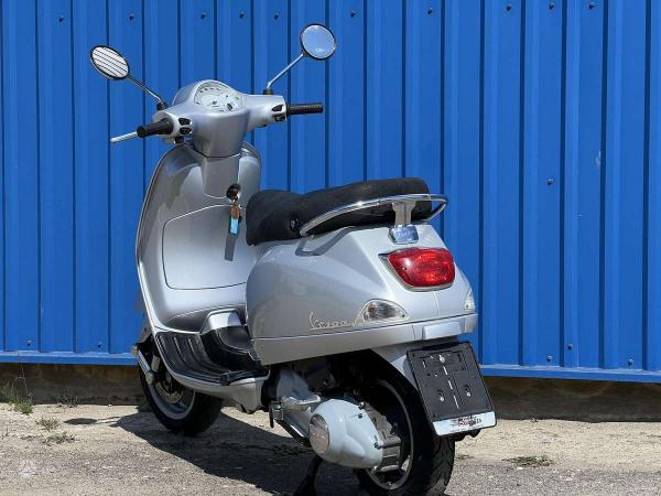 Piaggio Vespa 2007 in Ukmerge, with an engine capacity of 0.13 L and mileage of 50 thousand km for 1550 €, photo 2 on AUTOMOTO.COM.LV