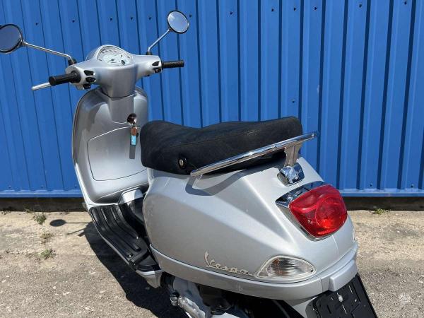 Piaggio Vespa 2007 in Ukmerge, with an engine capacity of 0.13 L and mileage of 50 thousand km for 1550 €, photo 4 on AUTOMOTO.COM.LV