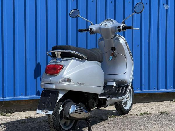 Piaggio Vespa 2007 in Ukmerge, with an engine capacity of 0.13 L and mileage of 50 thousand km for 1550 €, photo 7 on AUTOMOTO.COM.LV