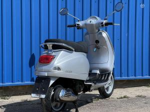 Piaggio Vespa 2007 in Ukmerge, with an engine capacity of 0.13 L and mileage of 50 thousand km for 1550 €, photo 8 on AUTOMOTO.COM.LV