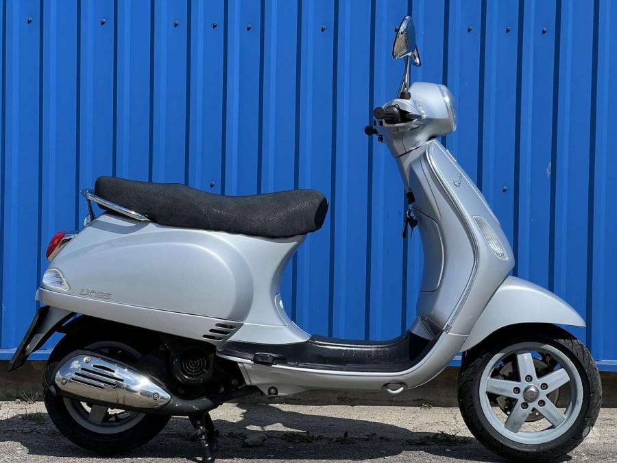 Piaggio Vespa 2007 in Ukmerge, with an engine capacity of 0.13 L and mileage of 50 thousand km for 1550 €, photo 10 on AUTOMOTO.COM.LV
