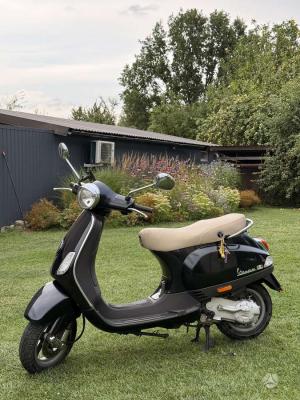Piaggio Vespa 2007 Kauņa, ar dzinēja tilpumu 50.00 L un nobraukumu 7 tūkst. km par 1050 €, foto  vietnē AUTOMOTO.COM.LV