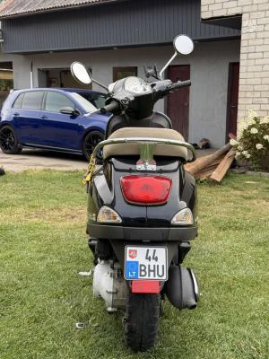 Piaggio Vespa 2007 Kauņa, ar dzinēja tilpumu 50.00 L un nobraukumu 7 tūkst. km par 1050 €, foto 4 vietnē AUTOMOTO.COM.LV