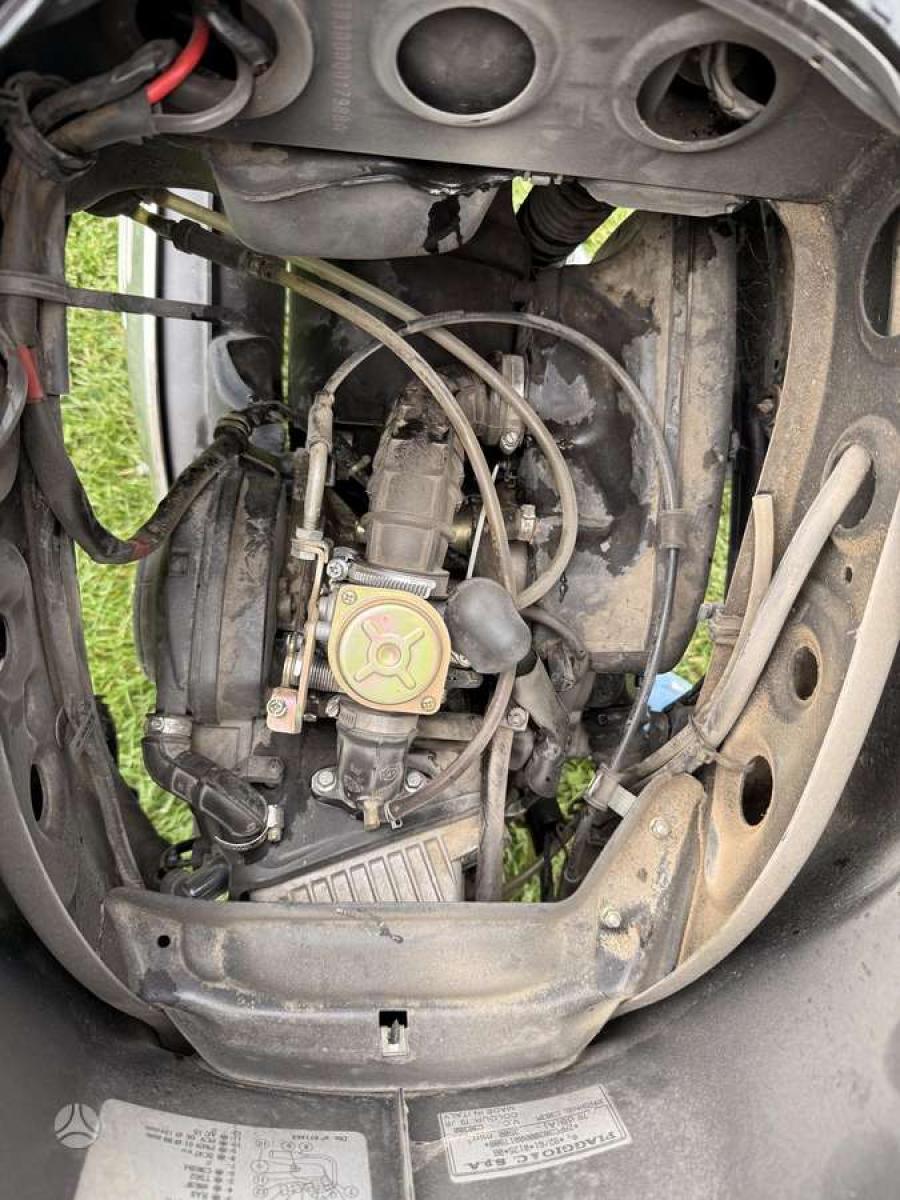 Piaggio Vespa 2007 Kauņa, ar dzinēja tilpumu 50.00 L un nobraukumu 7 tūkst. km par 1050 €, foto 9 vietnē AUTOMOTO.COM.LV
