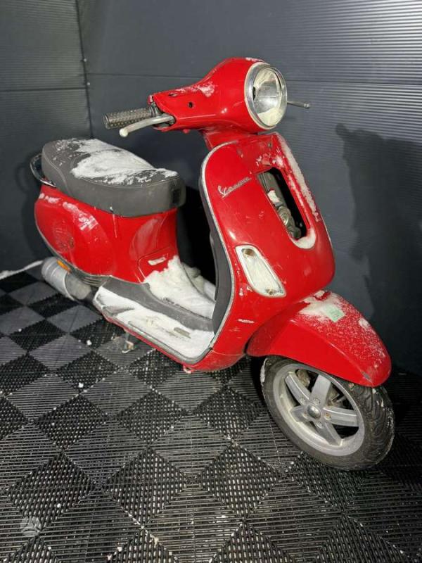 Piaggio Vespa 2008 Tauragė, ar dzinēja tilpumu 49.00 L un nobraukumu 5 tūkst. km par 800 €, foto 1 vietnē AUTOMOTO.COM.LV