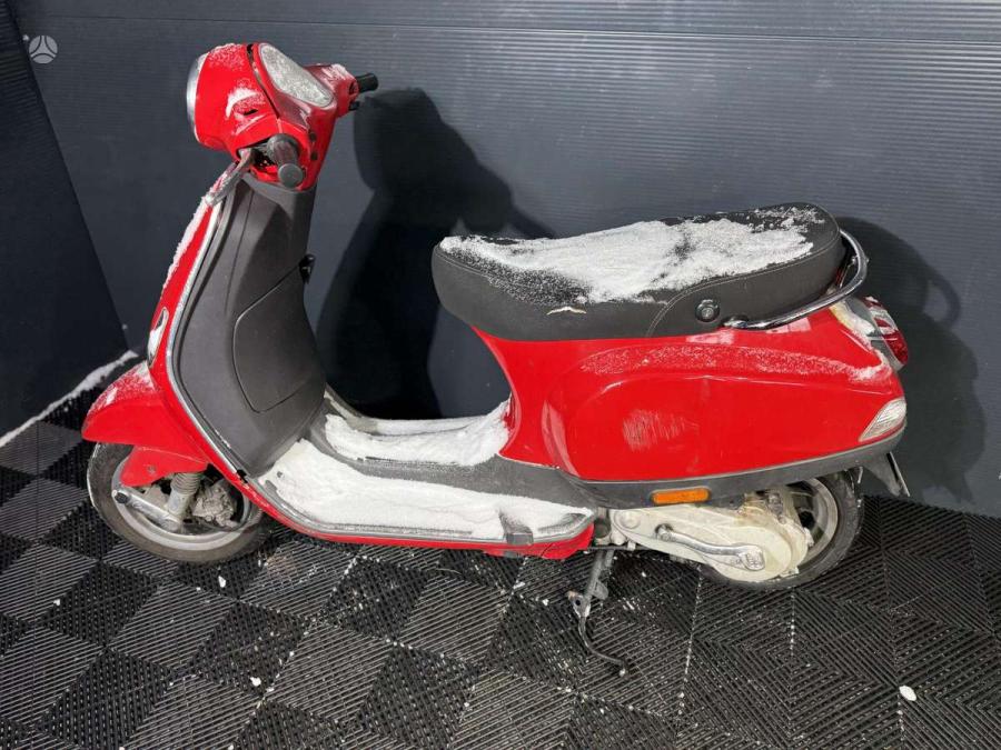 Piaggio Vespa 2008 in Taurage, with an engine capacity of 49.00 L and mileage of 5 thousand km for 800 €, photo 3 on AUTOMOTO.COM.LV